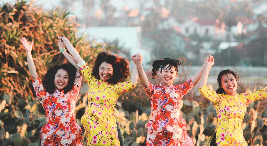 "Hello" in Vietnamese: 10 Vietnamese Greetings You Can Start Using Today