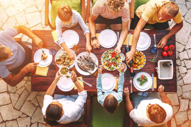 30 Spanish Quotes and Sayings (with English Translations)